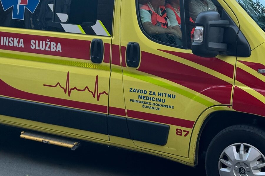 Teška nesreća na Krku: Jedna osoba poginula u sudaru tri vozila – Fiuman.hr