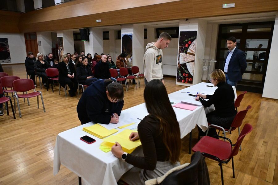 Stipendiju Općine Jelenje primat će 19 učenika i 21 student – Fiuman.hr