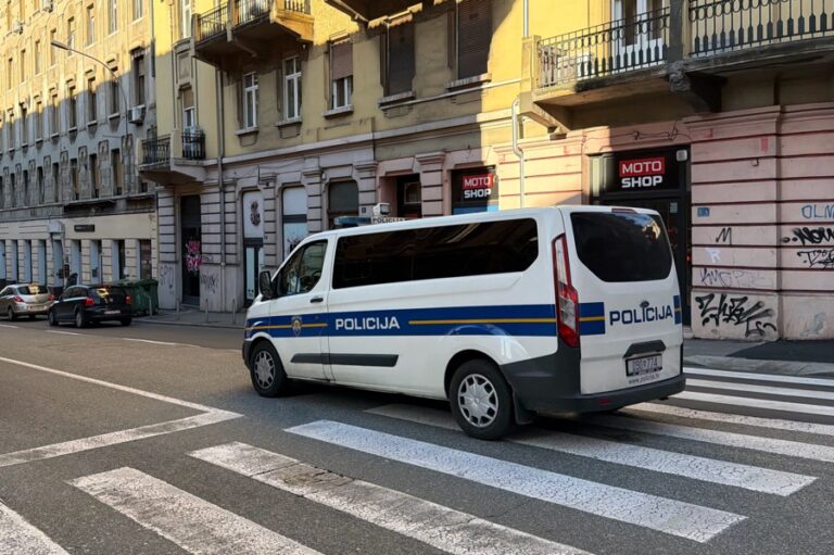 Riječki grafiter završio u pritvoru: U tri godine napravio štetu na ...