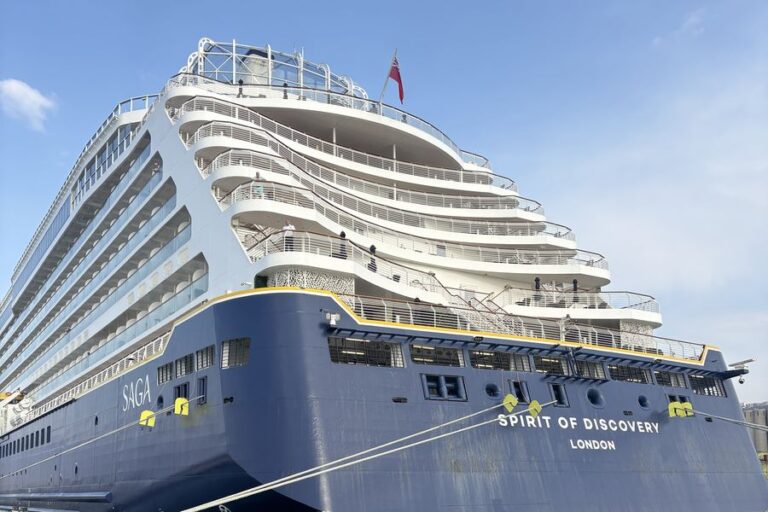 U Rijeku stigao kruzer “Spirit of Discovery” uz emotivni povratak ...