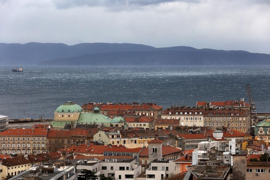 Sunčano i vjetrovito tijekom vikenda, u ponedjeljak moguća susnježica u ...